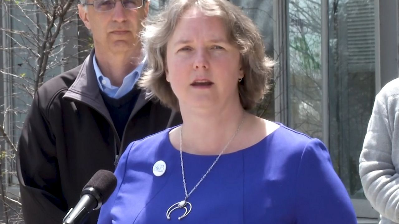 Madison Police Union Approves Vote of No Confidence in Mayor