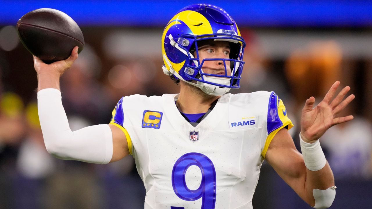 Rams roll to 34-7 win over Buccaneers