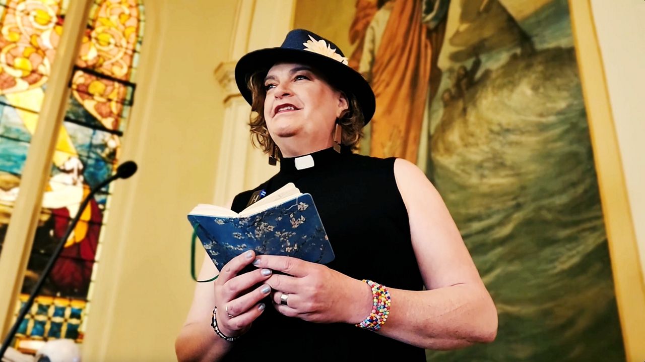 Trans woman turns her church into a welcoming space