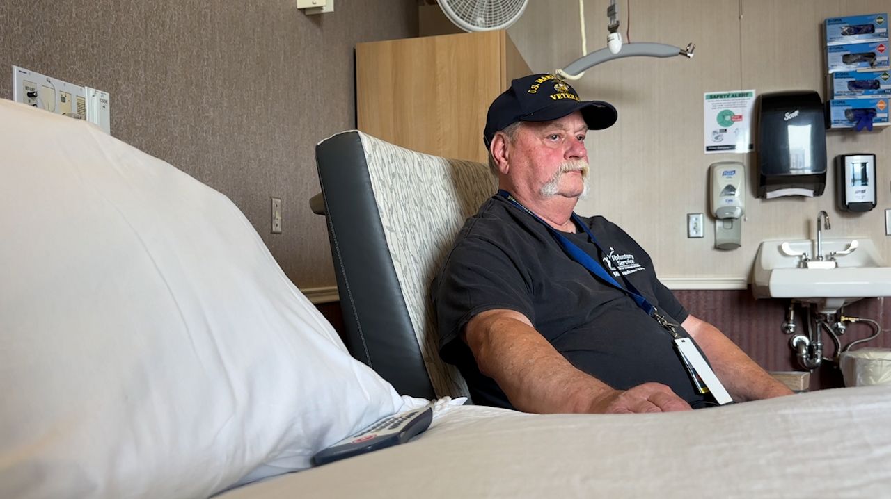 Marine veteran volunteers with ‘No Veteran Dies Alone’