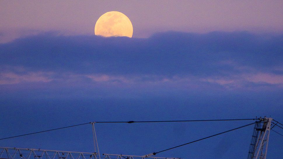 Moon and Mars Make a Bright Showing Next Several Nights