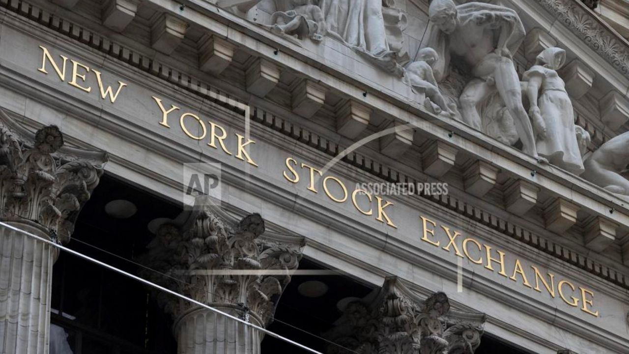 Wall Street has its worst day in weeks