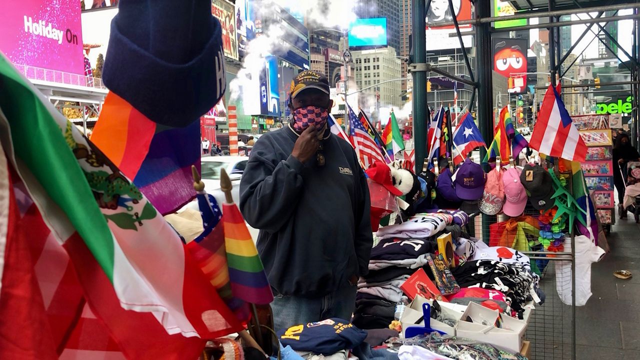 Times Square Street Vendor Works Amid Pandemic