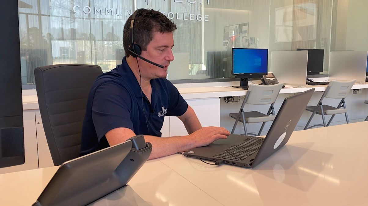 Students paying their way through college have to work more