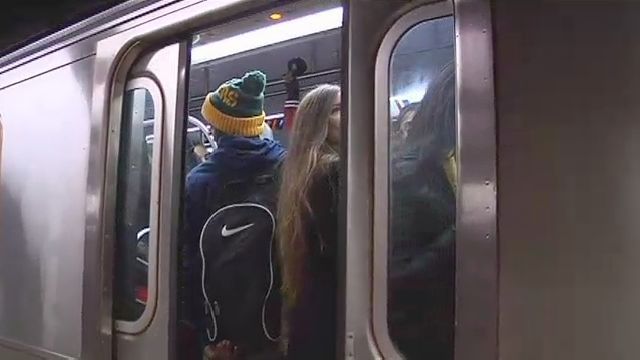 Report Finds Work Week Significantly Lengthened by Commute in New York