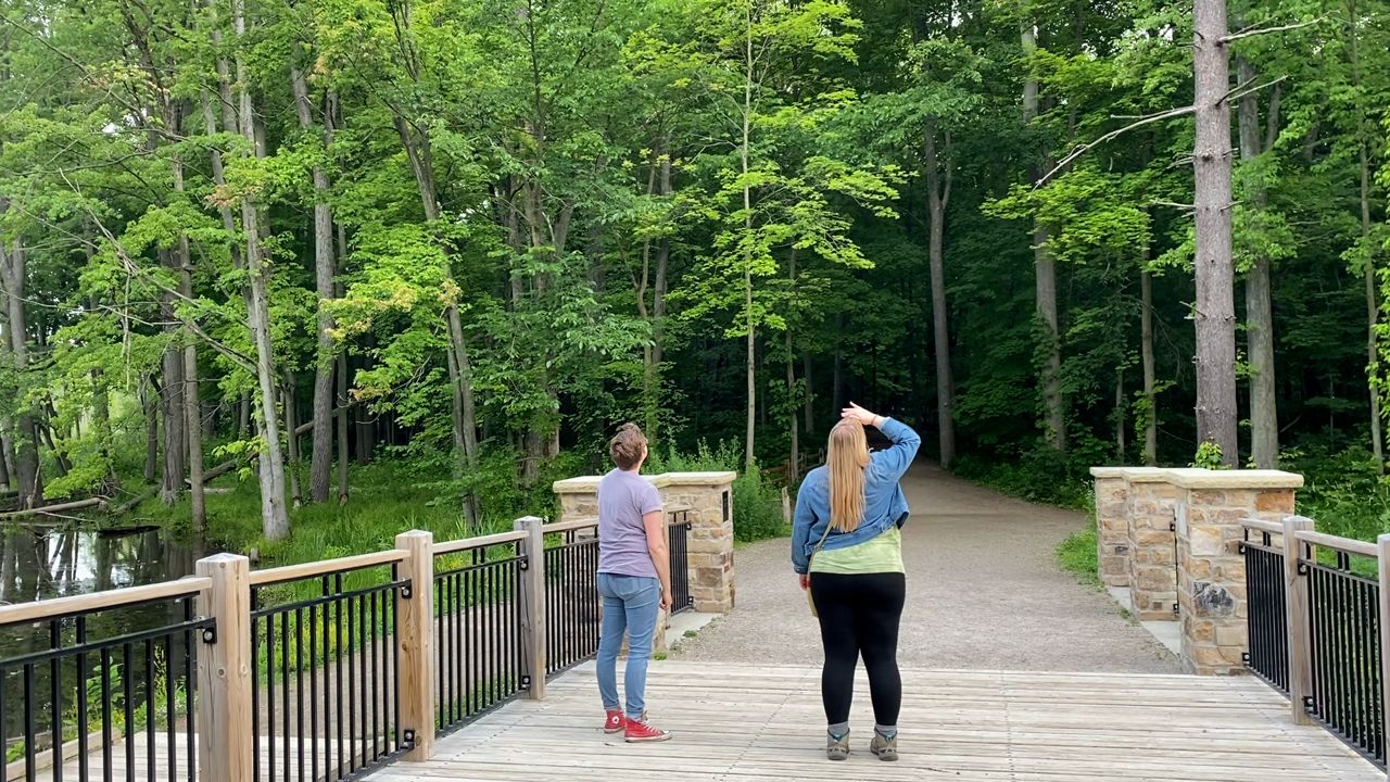 Summer solstice prompts hikers to enjoy the outdoors