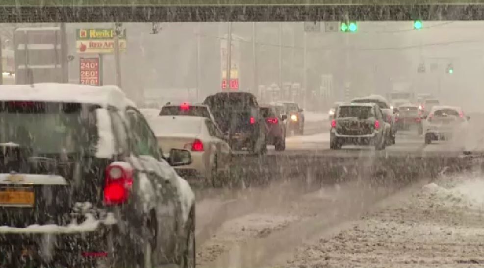 Lake effect snow wreaks havoc on CNY's morning commute