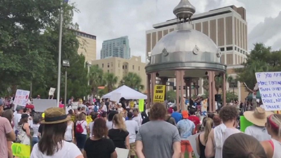 Thousands march in Bay area show against family separations
