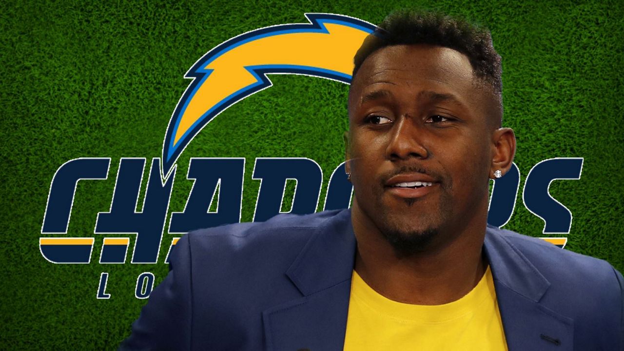 Even With New Team, Davis Continues Foundation Work