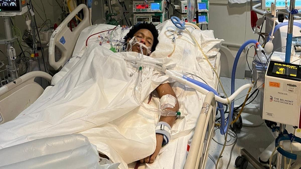 Father of teen stabbed near Bronx high school speaks out