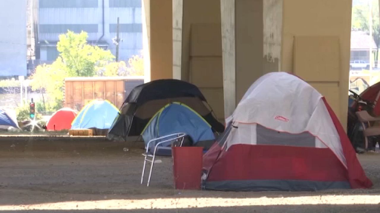 Supreme Court hears case on growing issue of homelessness