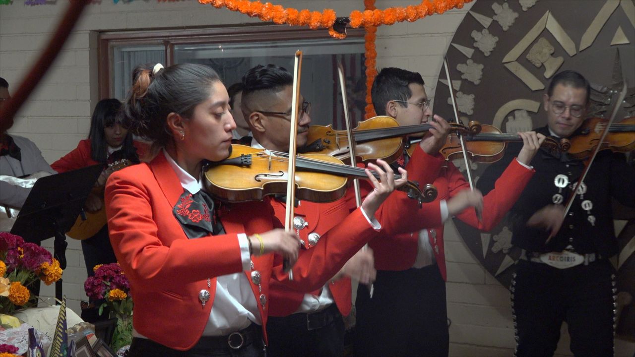 SoCal university offers course on mariachi