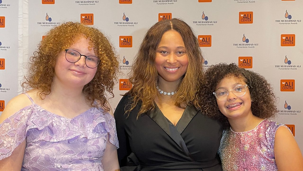 Heavy weight champion's Humanitarian awards returns