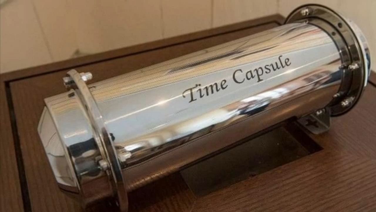 Town of Greece puts together bicentennial time capsule