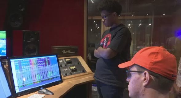Rapper makes music against violence
