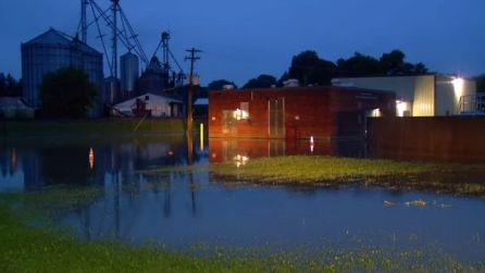 Flooding triggers state of emergency in Tully
