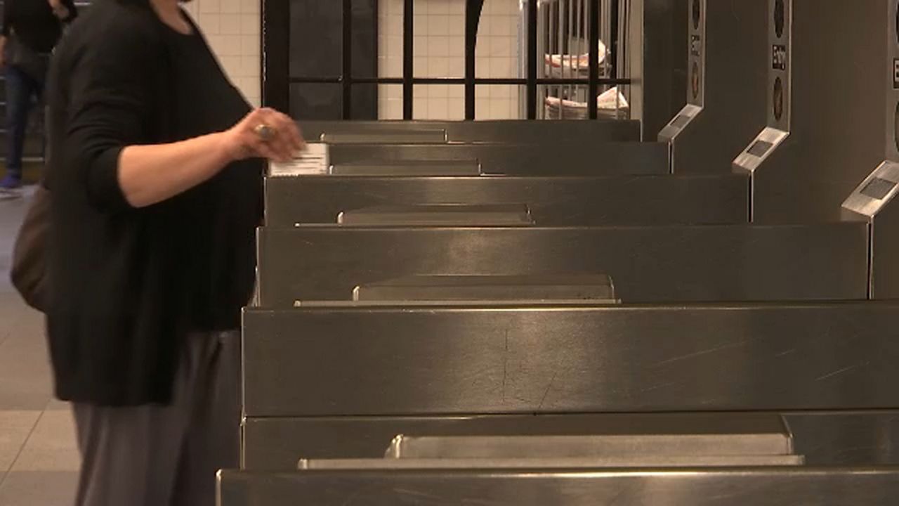 Manhattan DA to end prosecution for most fare beaters