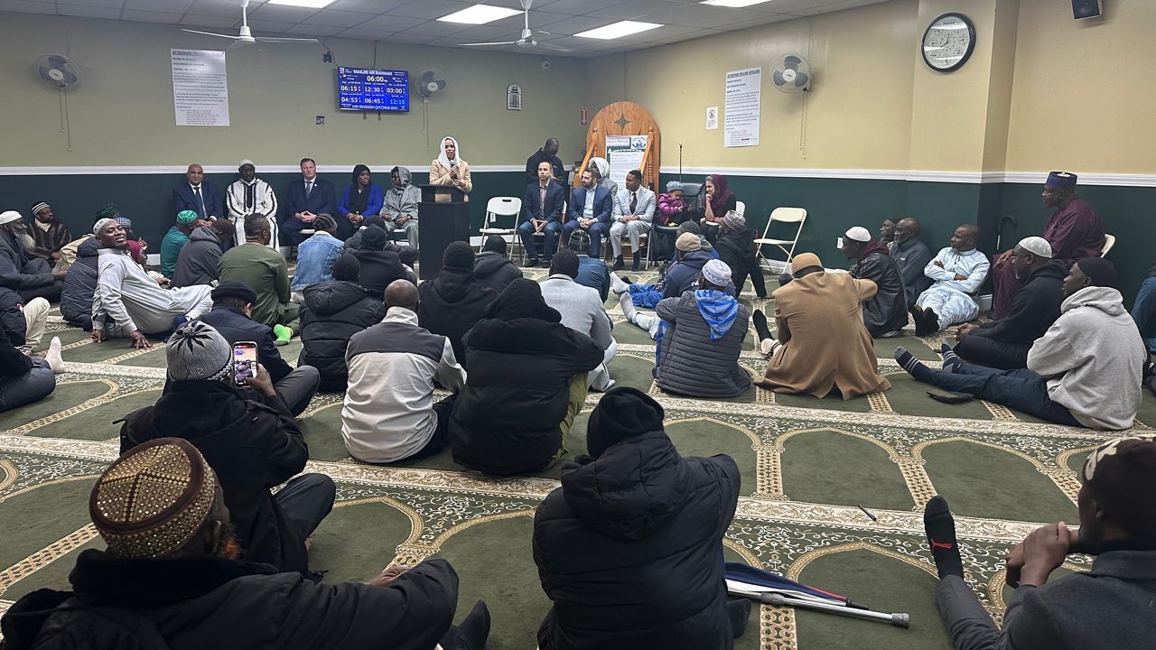 Vigil held for victims of Twin Parks fire on anniversary