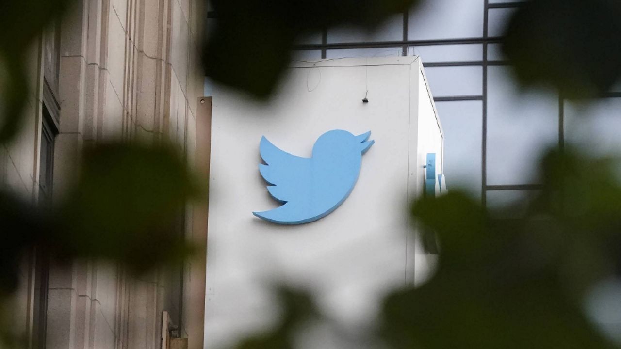 Twitter scrambles to fix meltdown as many unable to tweet