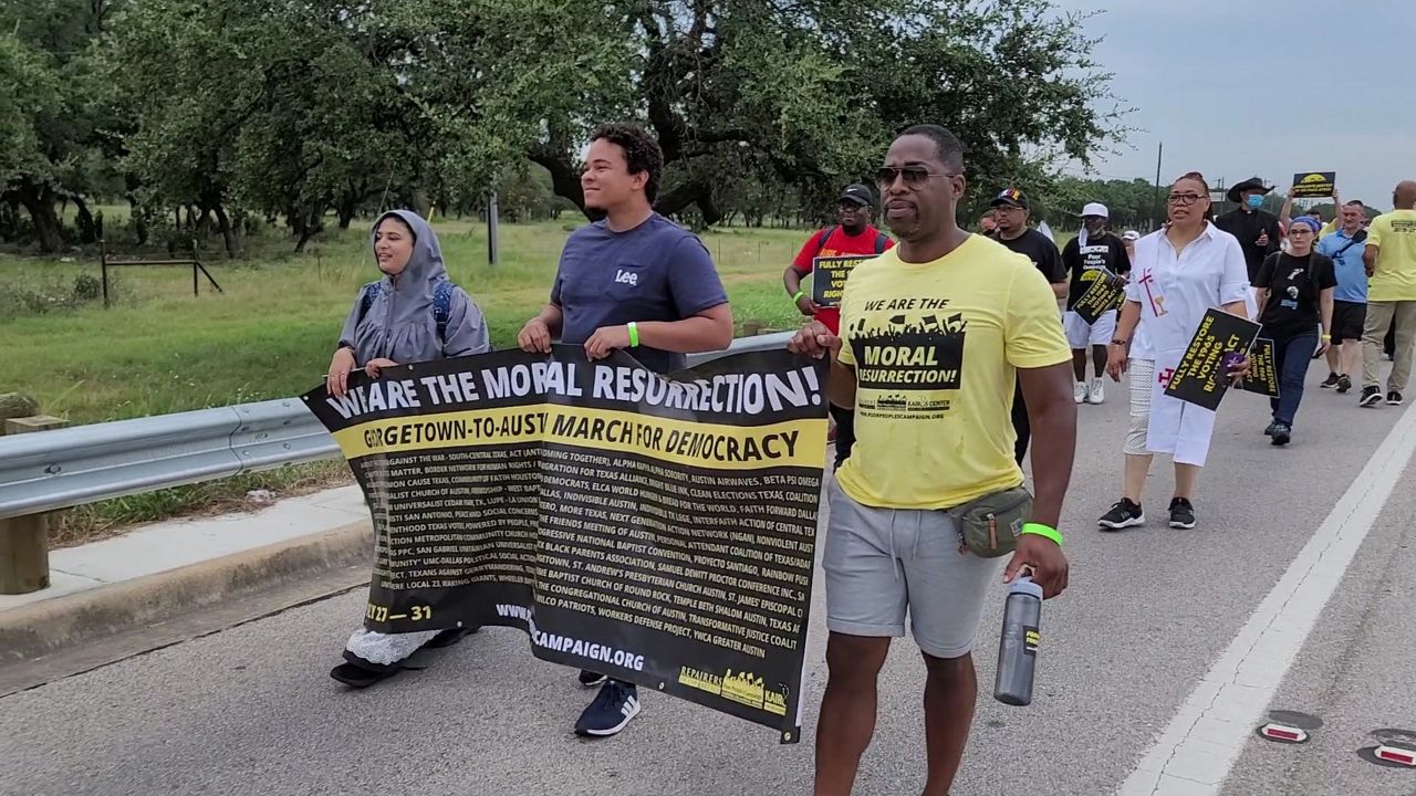 Texans begins 4-day march to State Capitol