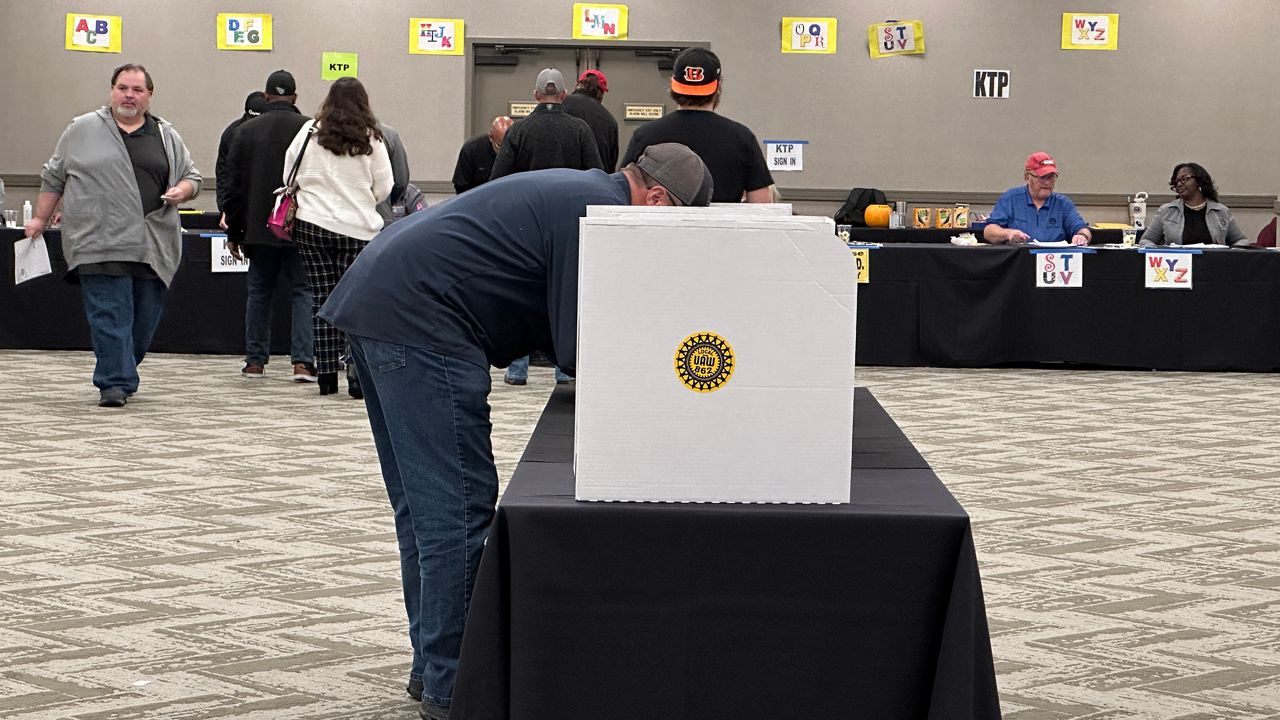 UAW Local 862 votes on agreement with Ford