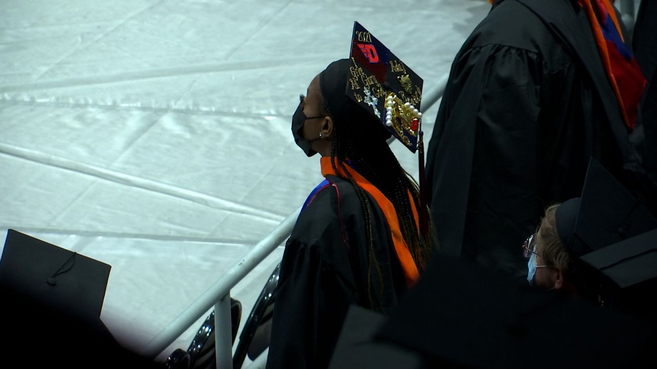 UD grad establishes makeup business through engineering