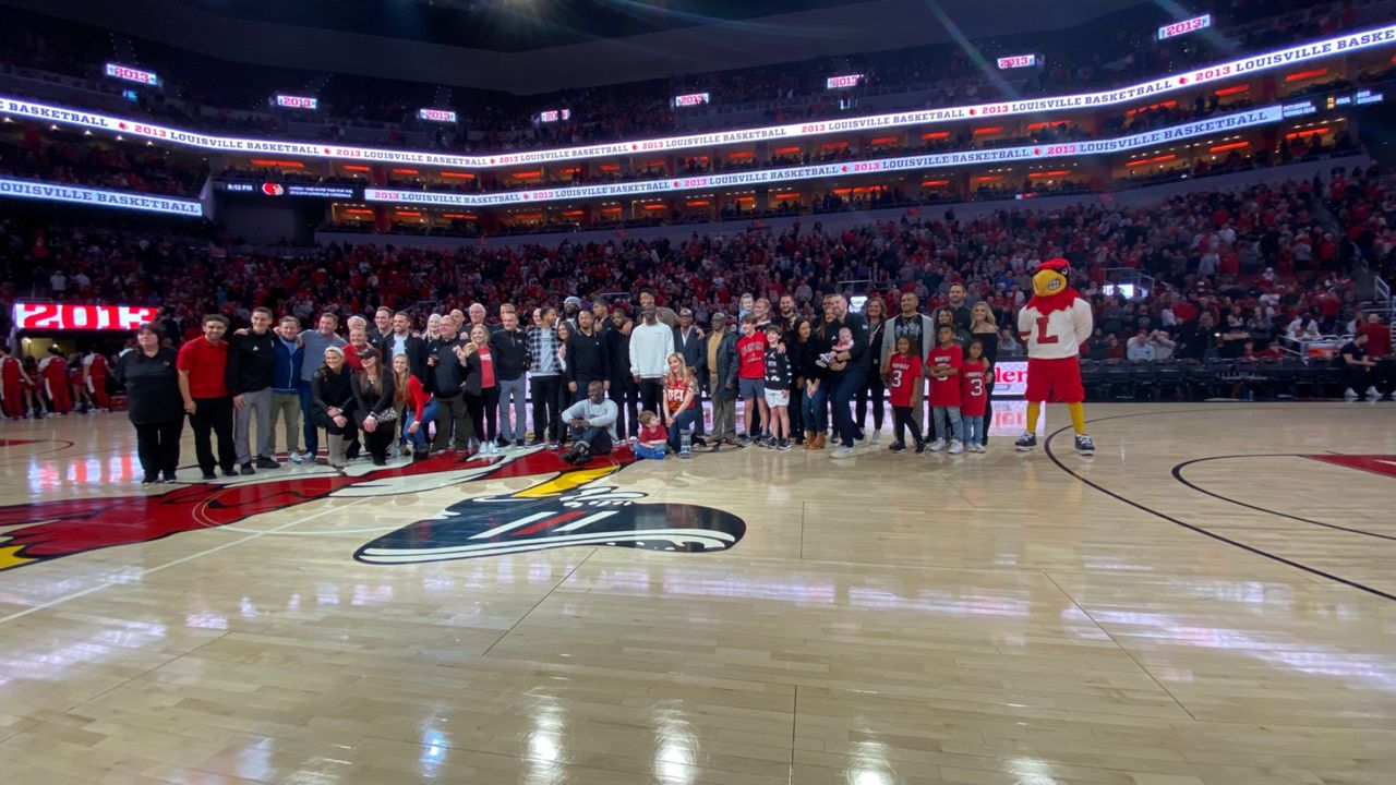 Ellis scores 28 to spark Louisville past Clemson, 83-73