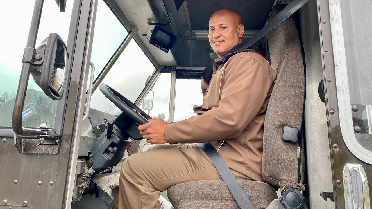 UPS uses virtual reality, ride-alongs to train