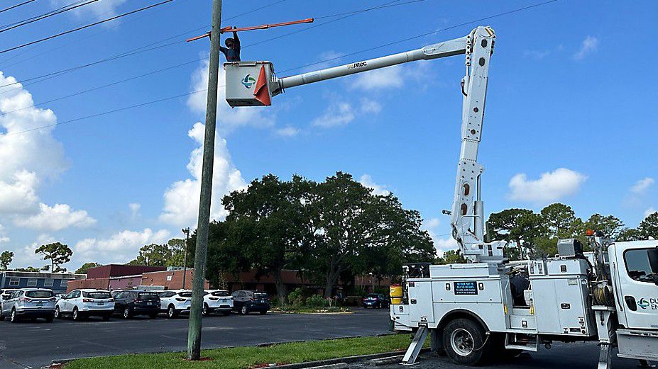 Utility crews prioritize safety working in hot weather