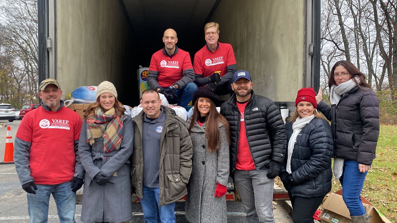 VAREP Louisville gives turkeys to veterans in need