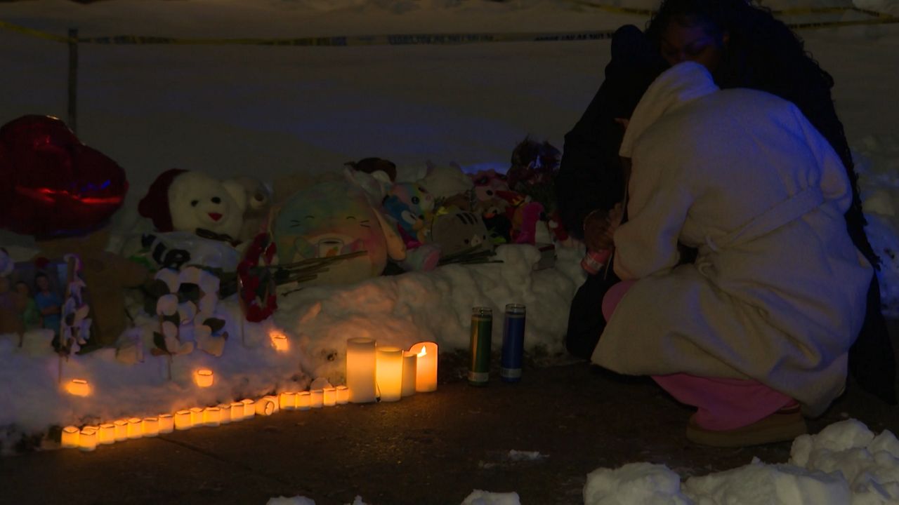 Kenosha community gathers to mourn 3 children lost to fire