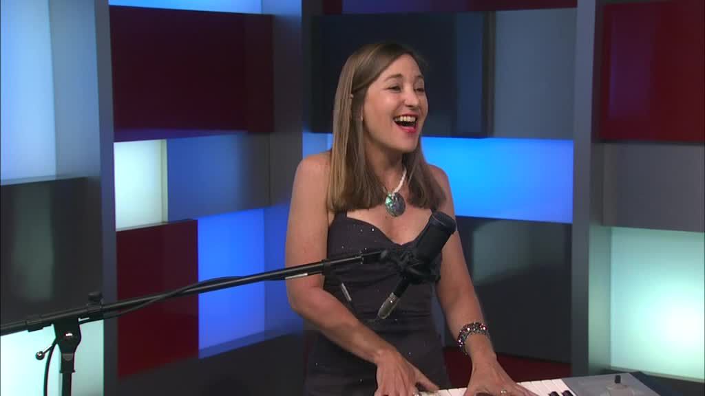 Brazillian Singer-Songwriter Paula Maya Illuminates the 'Music Spotlight'