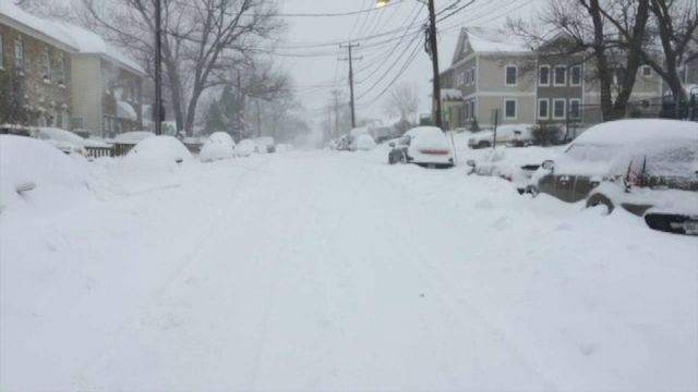Blizzard Pounds Washington With Snow As It Barrels Up East Coast