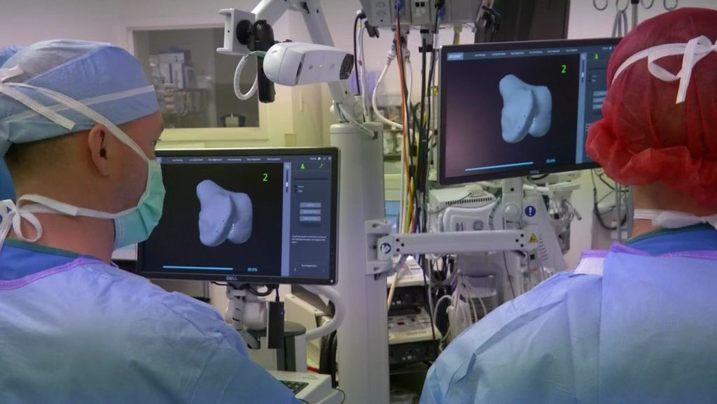 Robotic Arm Offers More Precision in Knee Replacement Surgery