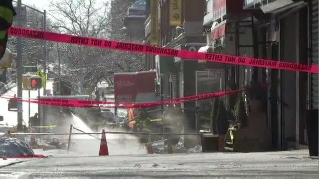 Residents Evacuated After Manhole Fire Breaks Out in Upper Manhattan