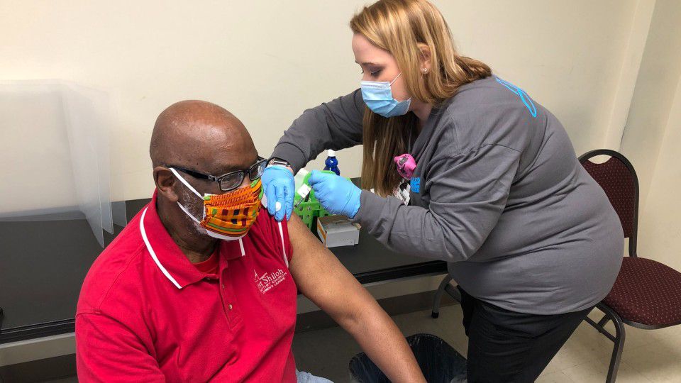 Pop-Up Vaccination Clinic Reaches People in Their Community