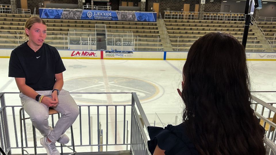 WNY women's hockey stars take international stage