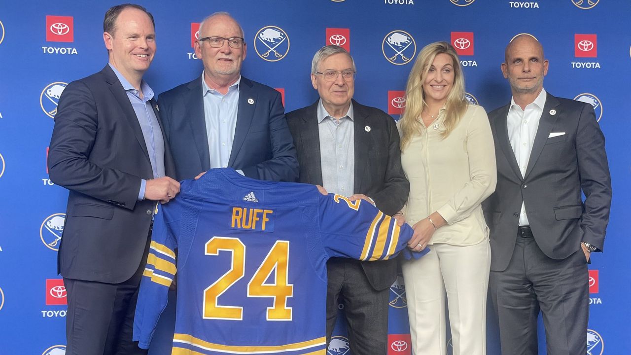 Sabres introduce Lindy Ruff as head coach