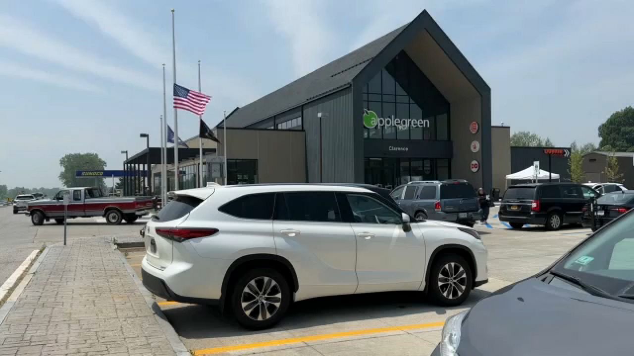 Bill would require rest stop restaurants to open 7 days/week