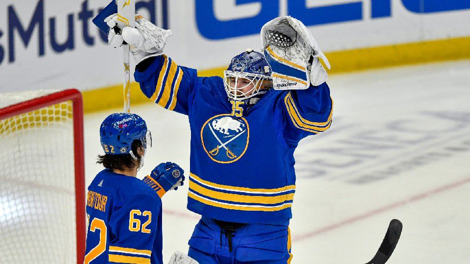 Sabres End 18-Game Skid With 6-1 Win Over Flyers