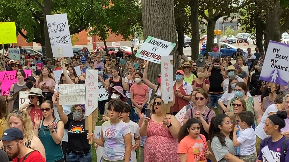Dozens gather in Rochester to rally for reproductive rights