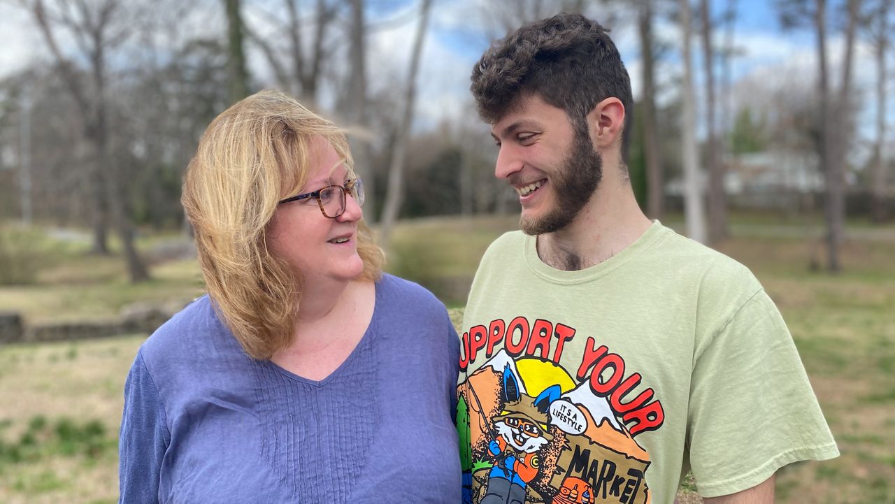 Teen and mother talk about beating vaping addiction