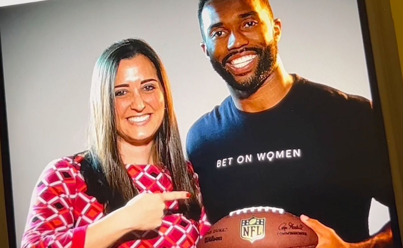 Whitney Holtzman: NFL agent