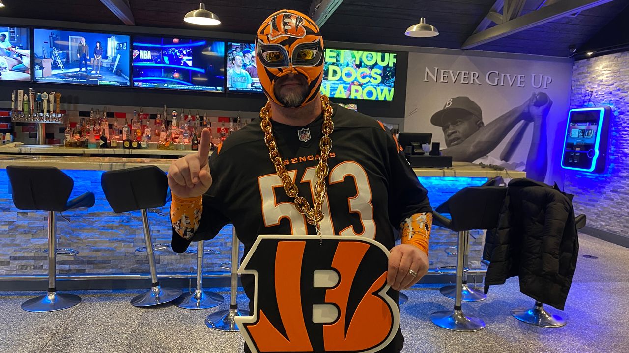 Former Bengals remake 'Who Dey" music video