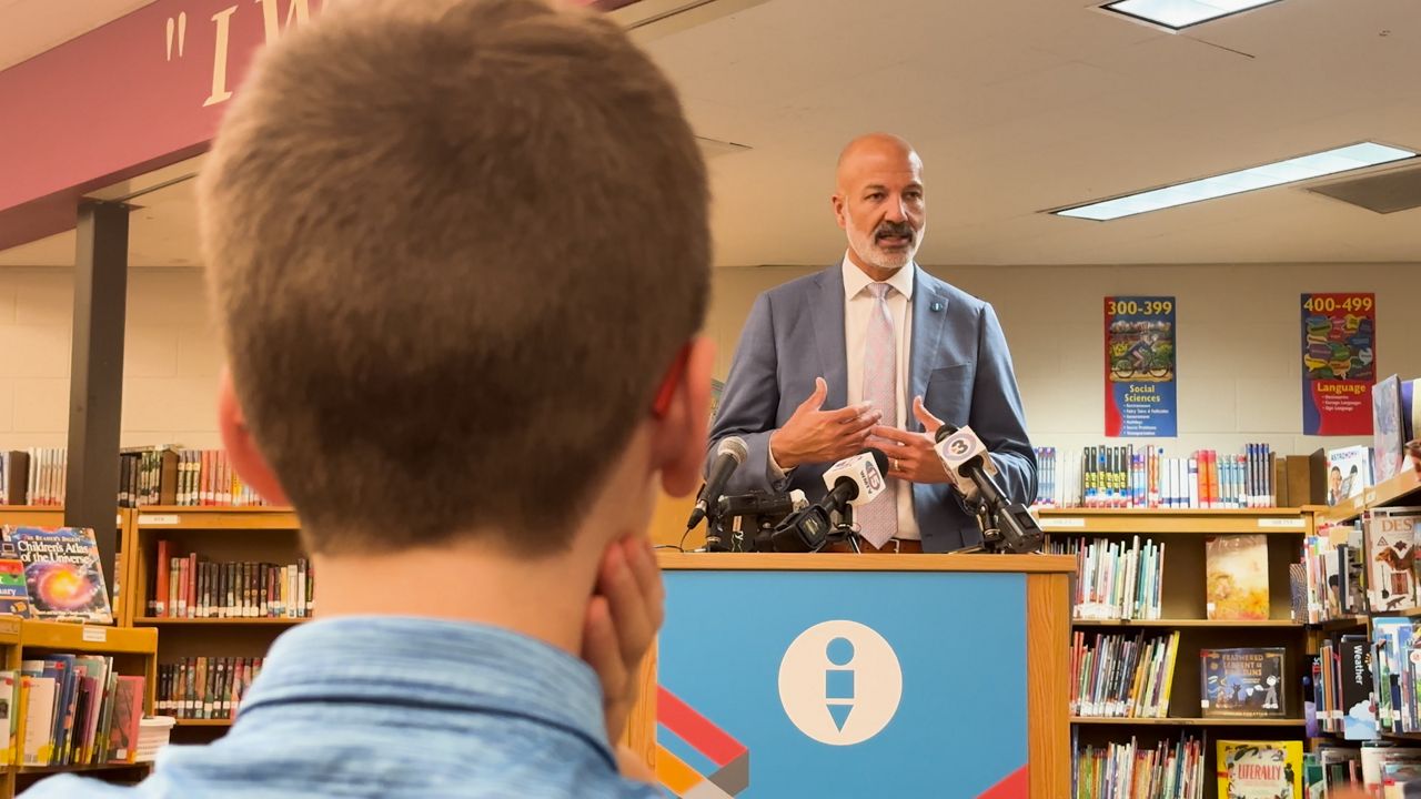 MMSD new superintendent visits community