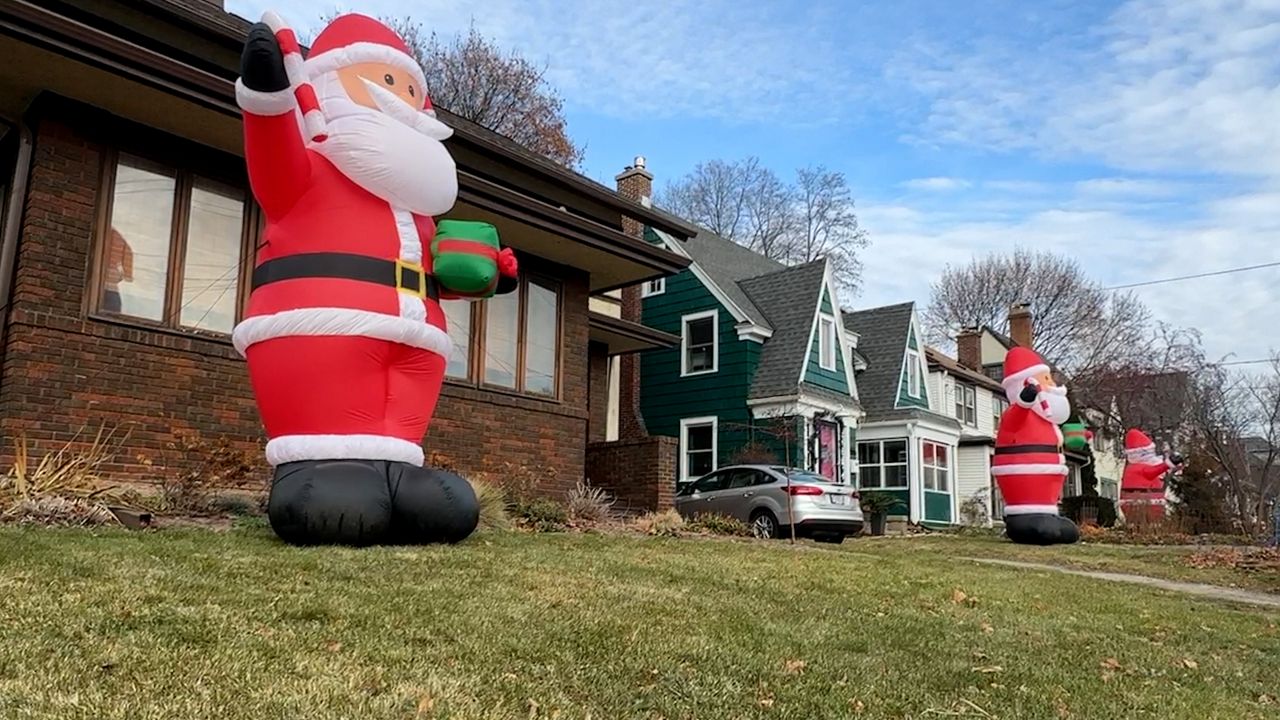 Monroe Street inflatable Santas