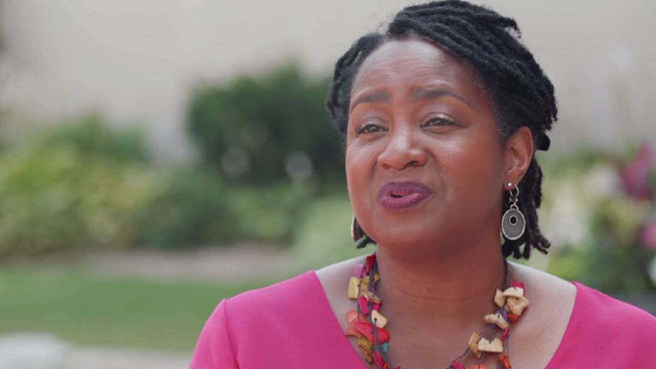 Wisconsin Voices: Charlotte Cummins shares art with students