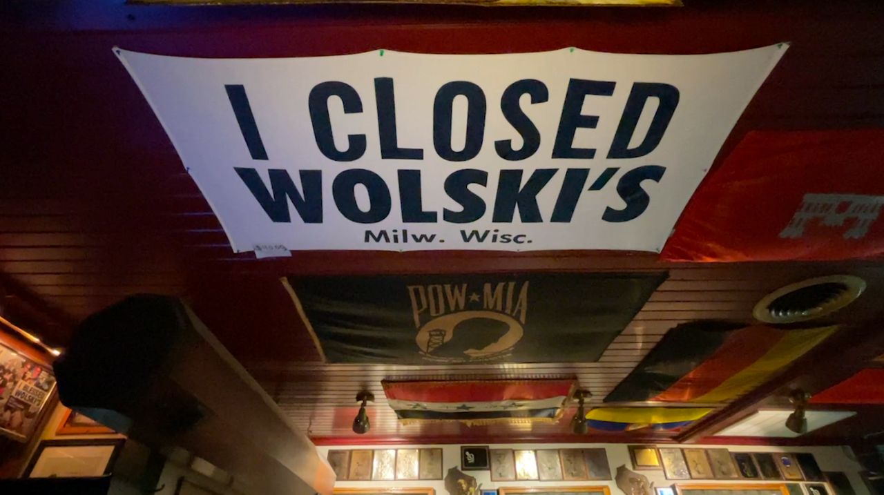 Wolski's Tavern prepares to extend hours for RNC
