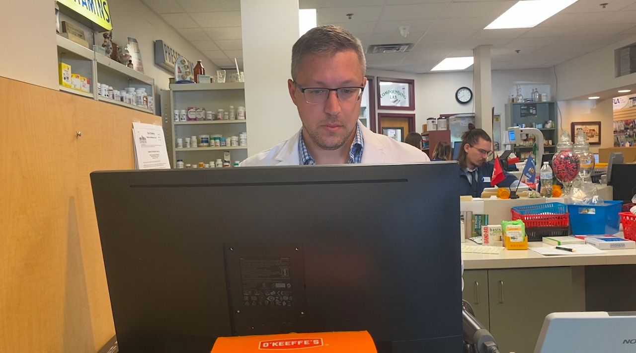 Walgreens struggles to recruit pharmacist