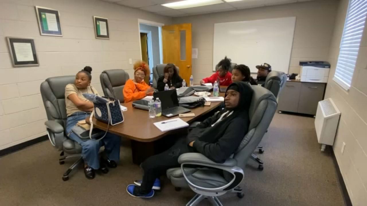 Young CEO program battles poverty in Rochester